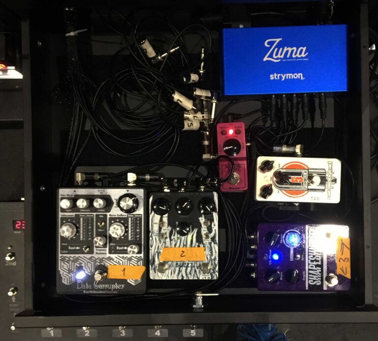 The brutal beauty of Kevin Shields' pedalboard - Space Echo