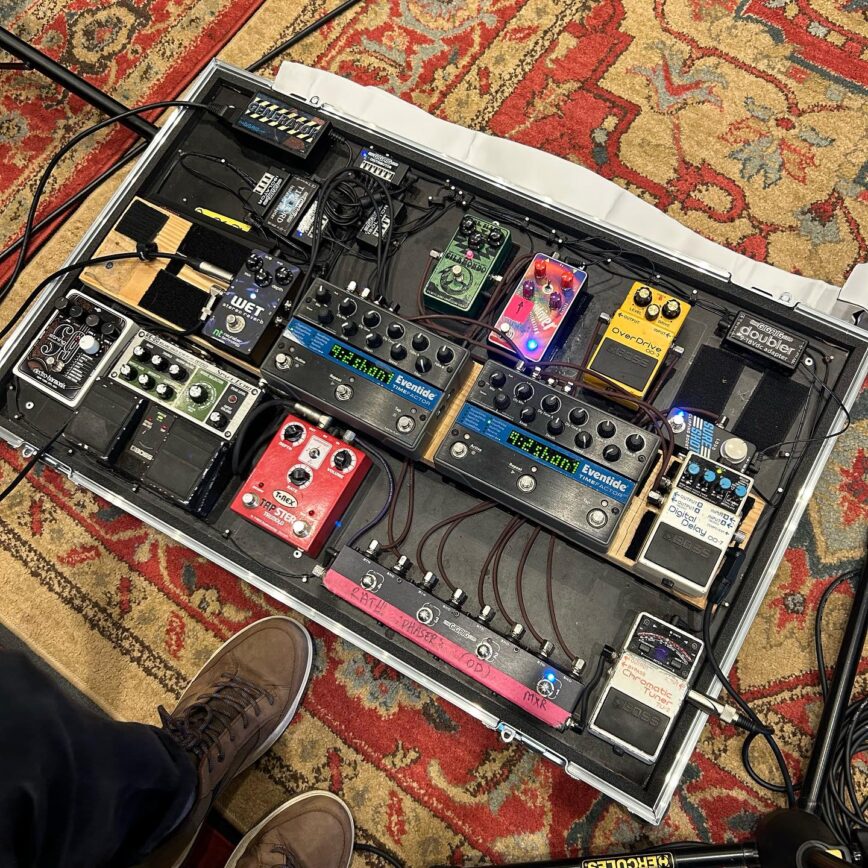 In (Soft) Focus: The Pedalboards of Slowdive - Space Echo